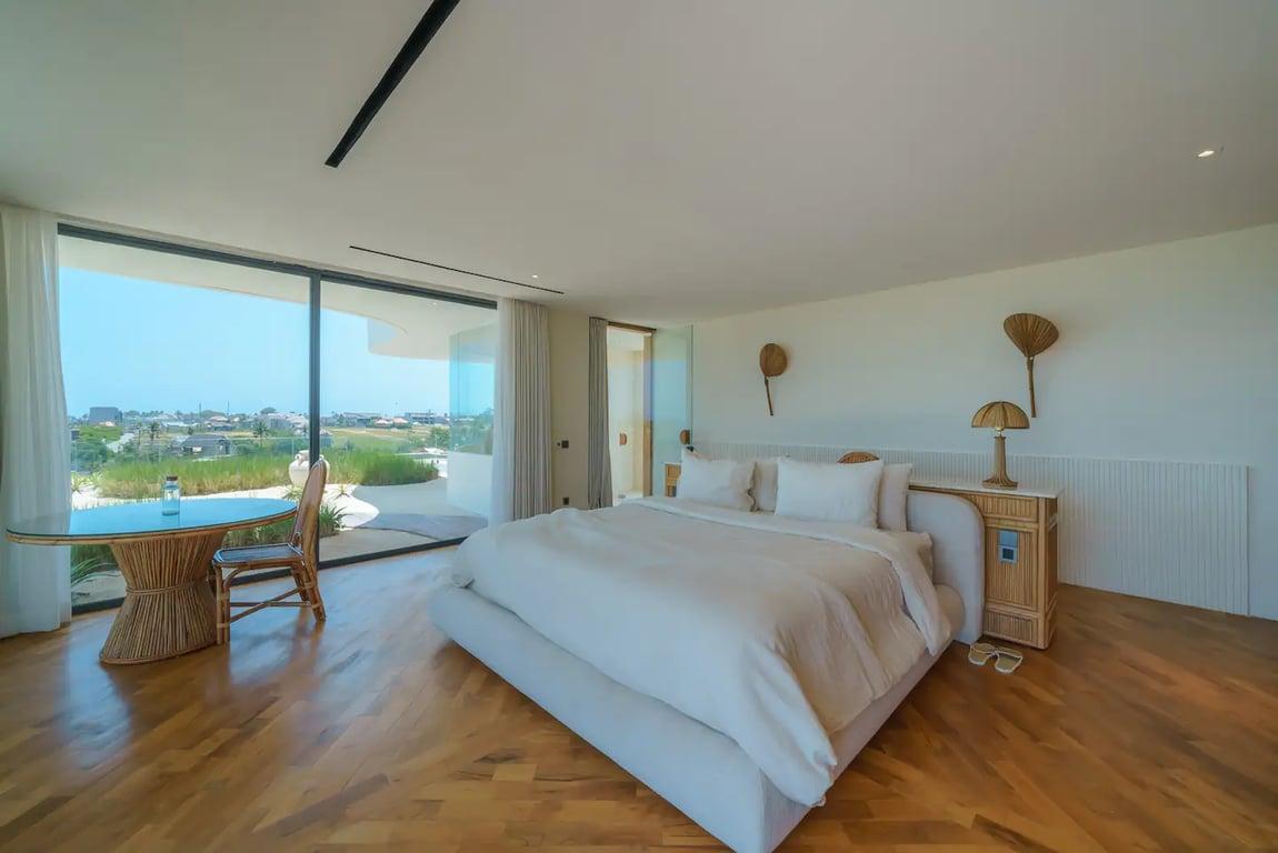 Villa Babylon: 4 Bedroom Villa in Pererenan for RENT