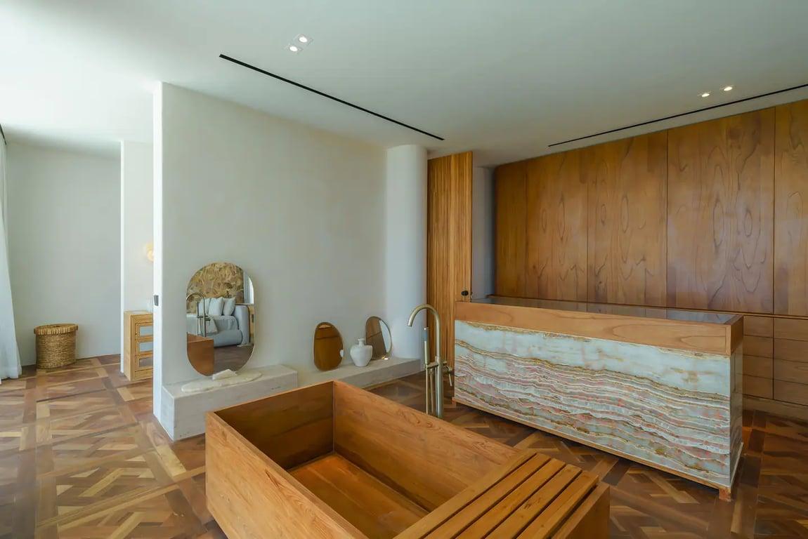 Villa Babylon: 4 Bedroom Villa in Pererenan for RENT