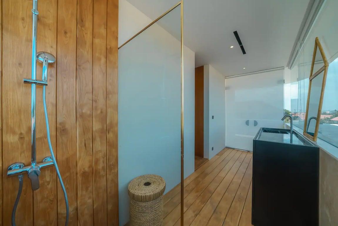 Villa Babylon: 4 Bedroom Villa in Pererenan for RENT