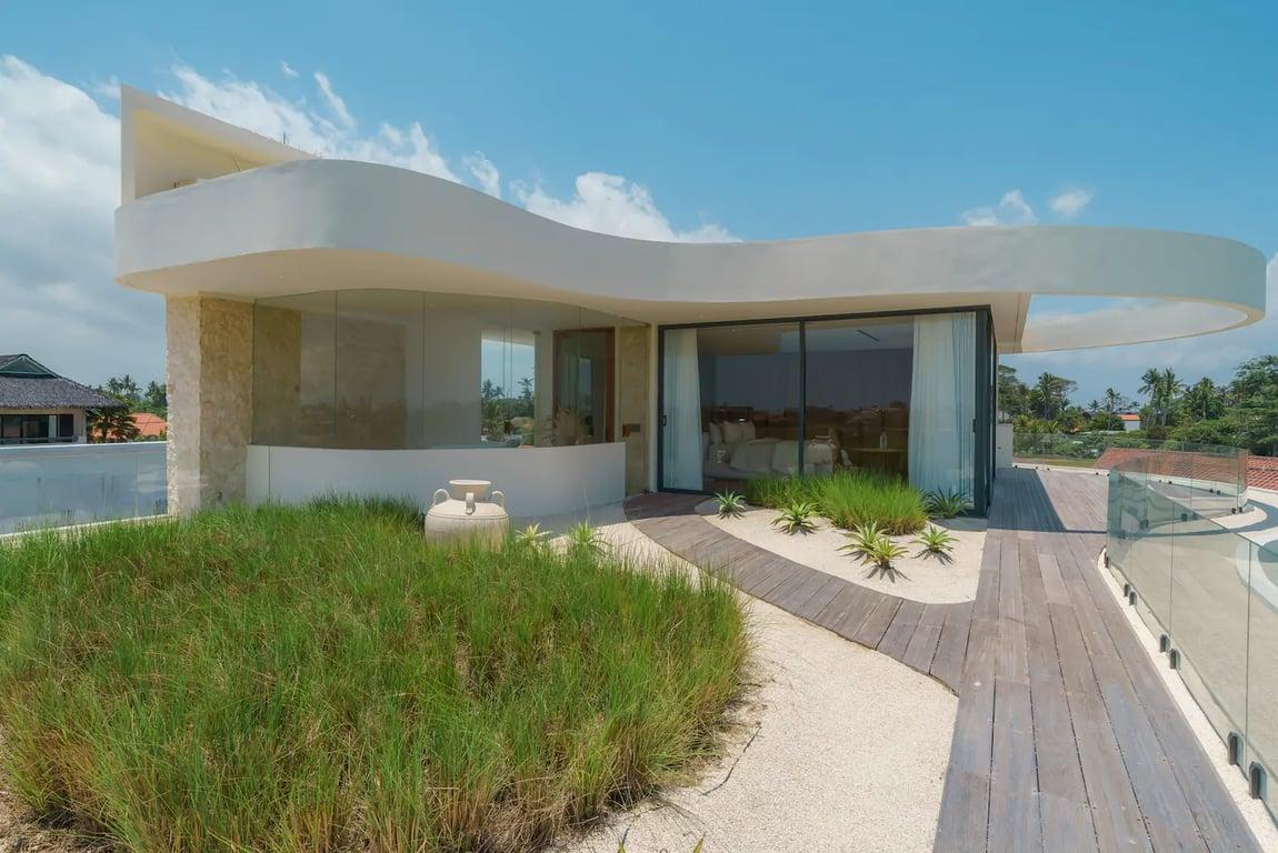 Villa Babylon: 4 Bedroom Villa in Pererenan for RENT